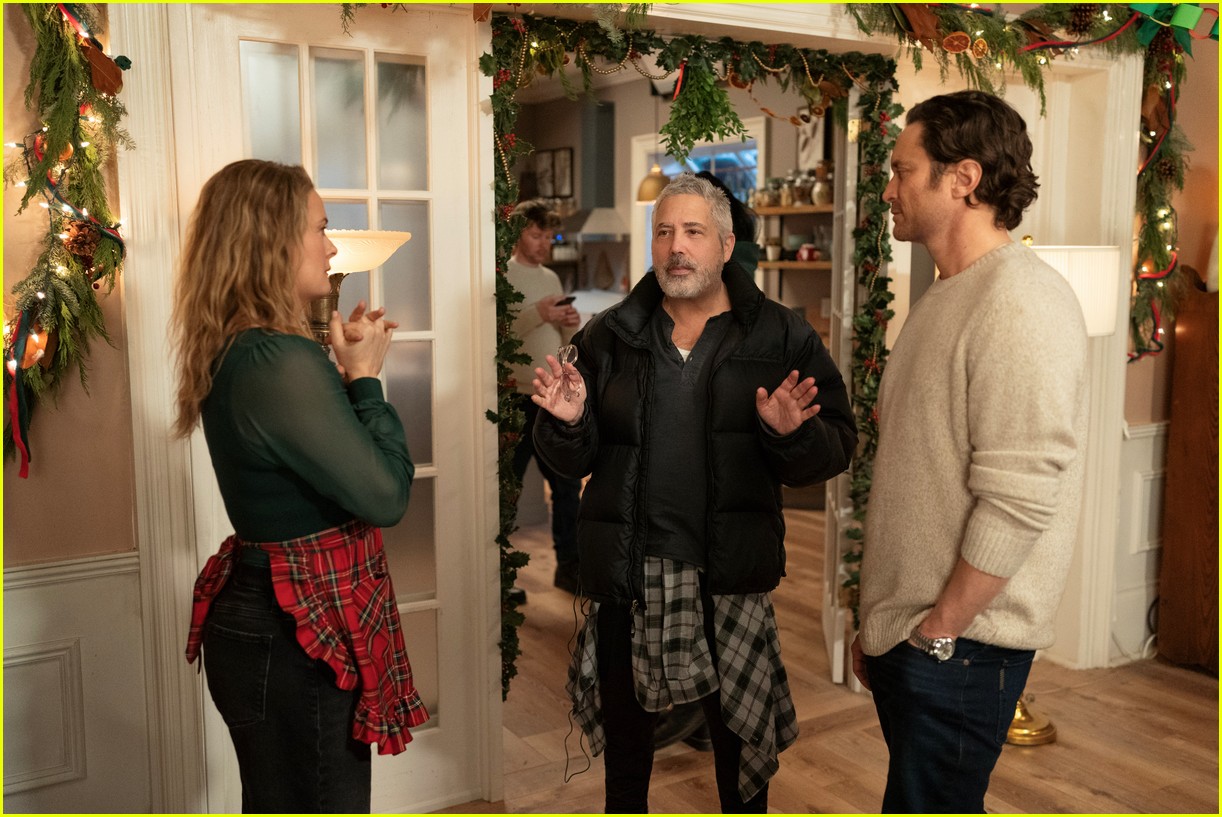 Netflix Kicks Off Holiday Movie Season with 'A Merry Little Ex-Mas ...
