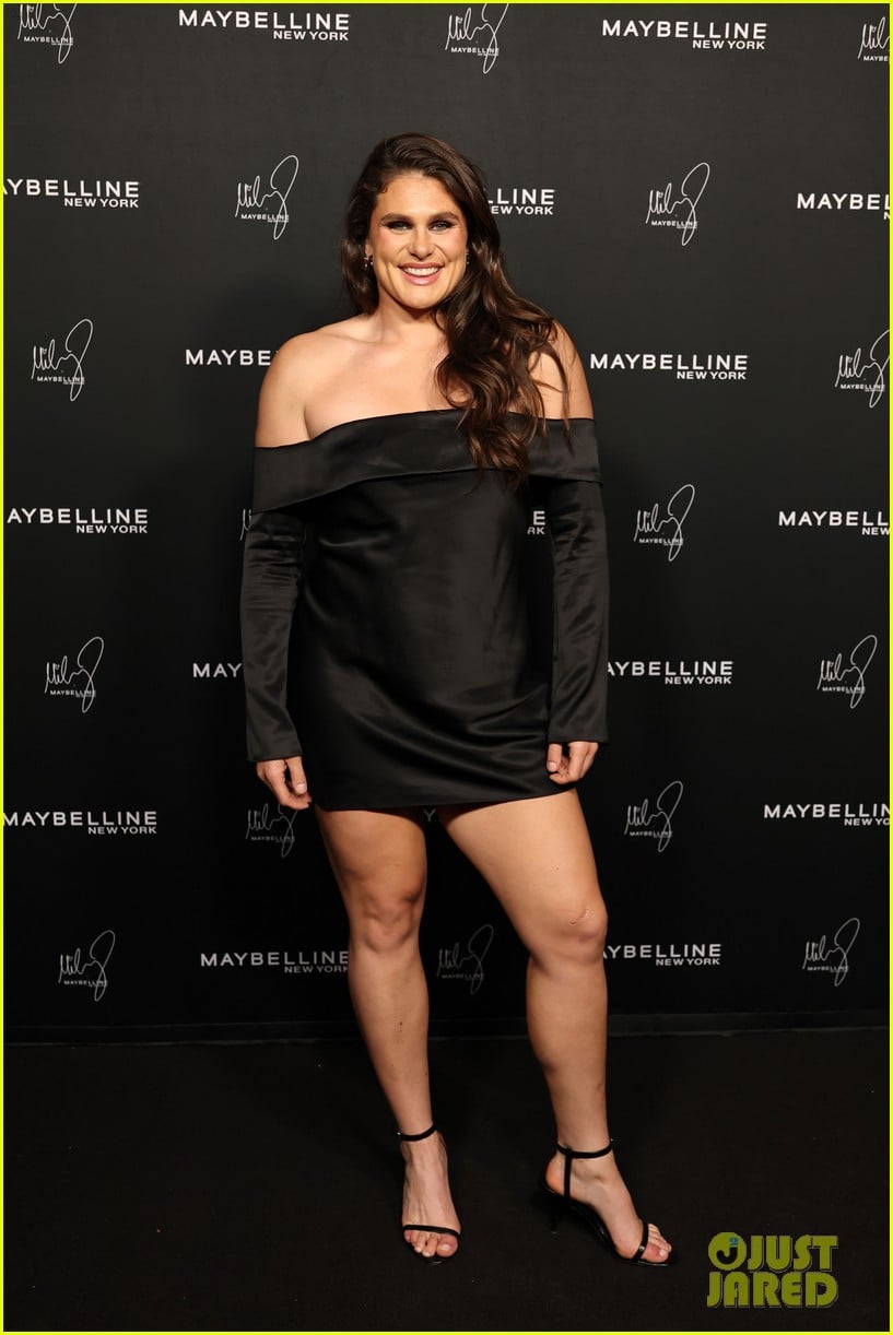 Miley Cyrus Celebrates New Maybelline Lipstick & Becoming New Global ...