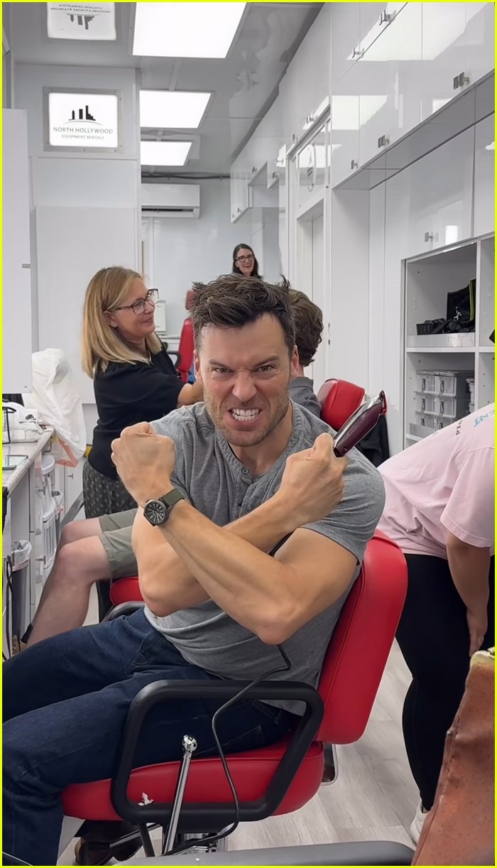 Hallmark's Peter Mooney Does His Best Wolverine Impression for Co-Star ...