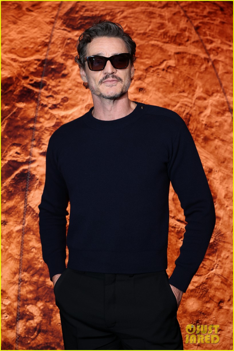 Pedro Pascal Joins Margot Robbie, Kendall Jenner, & More at Chanel Show ...