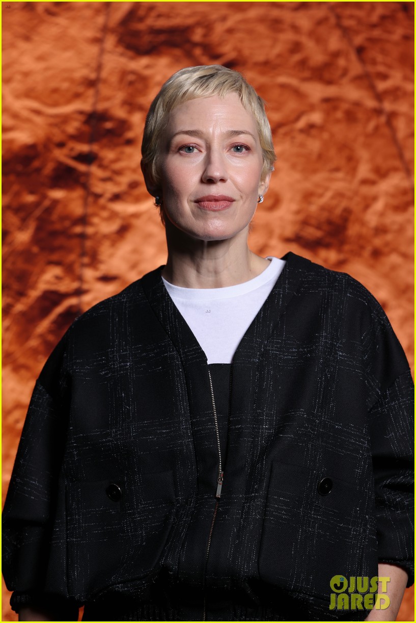 Pedro Pascal Joins Margot Robbie, Kendall Jenner, & More at Chanel Show ...