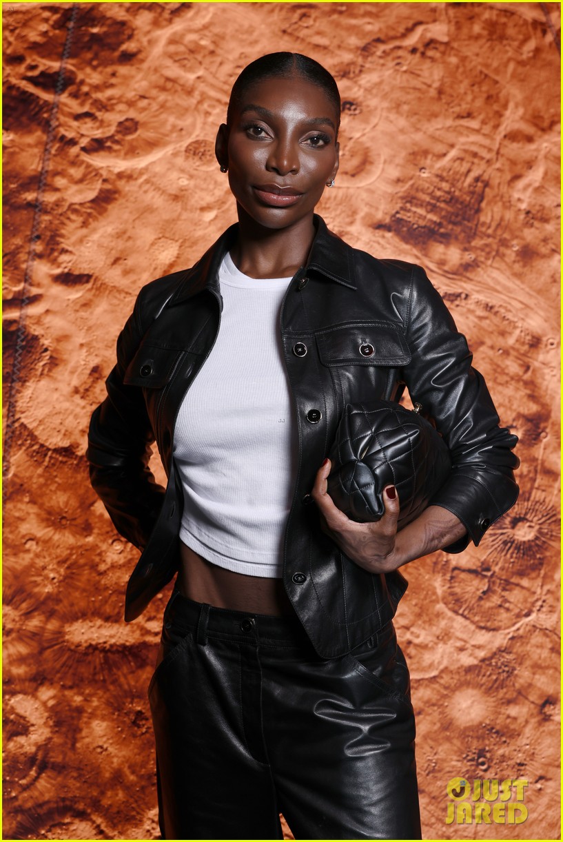 Pedro Pascal Joins Margot Robbie, Kendall Jenner, & More at Chanel Show ...