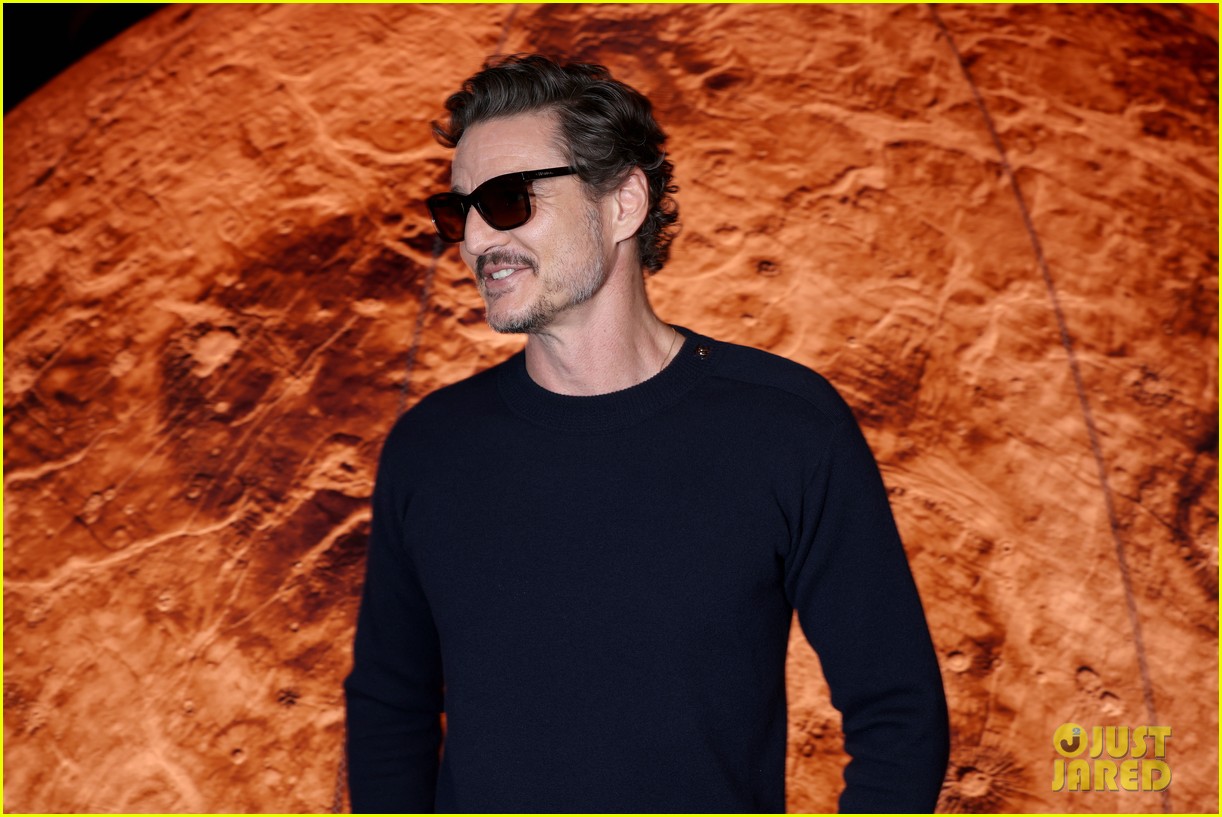 Pedro Pascal Joins Margot Robbie, Kendall Jenner, & More at Chanel Show ...