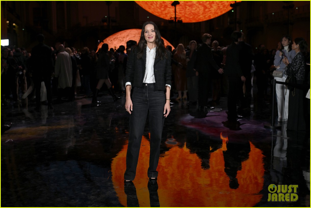 Pedro Pascal Joins Margot Robbie Kendall Jenner More At Chanel Show