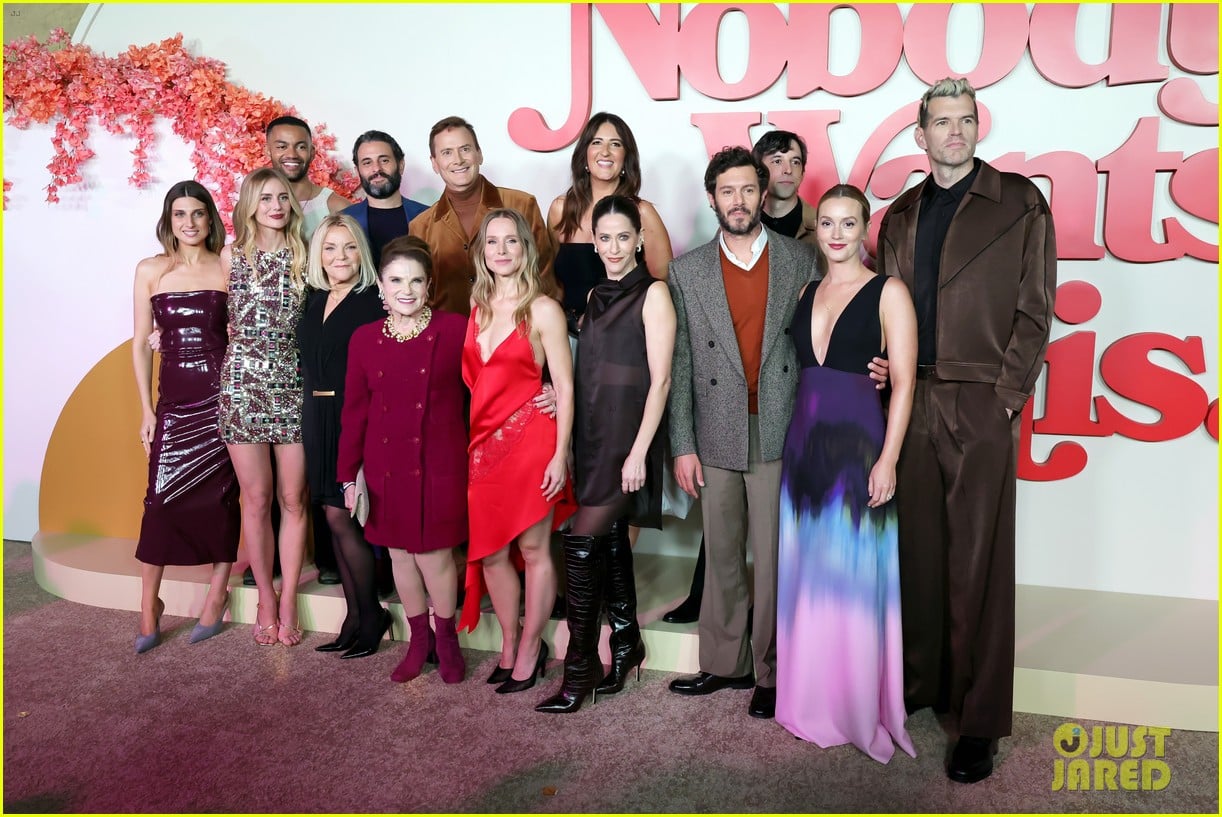 Kristen Bell & Adam Brody Tease 'Nobody Wants This' Season 2 at Los ...