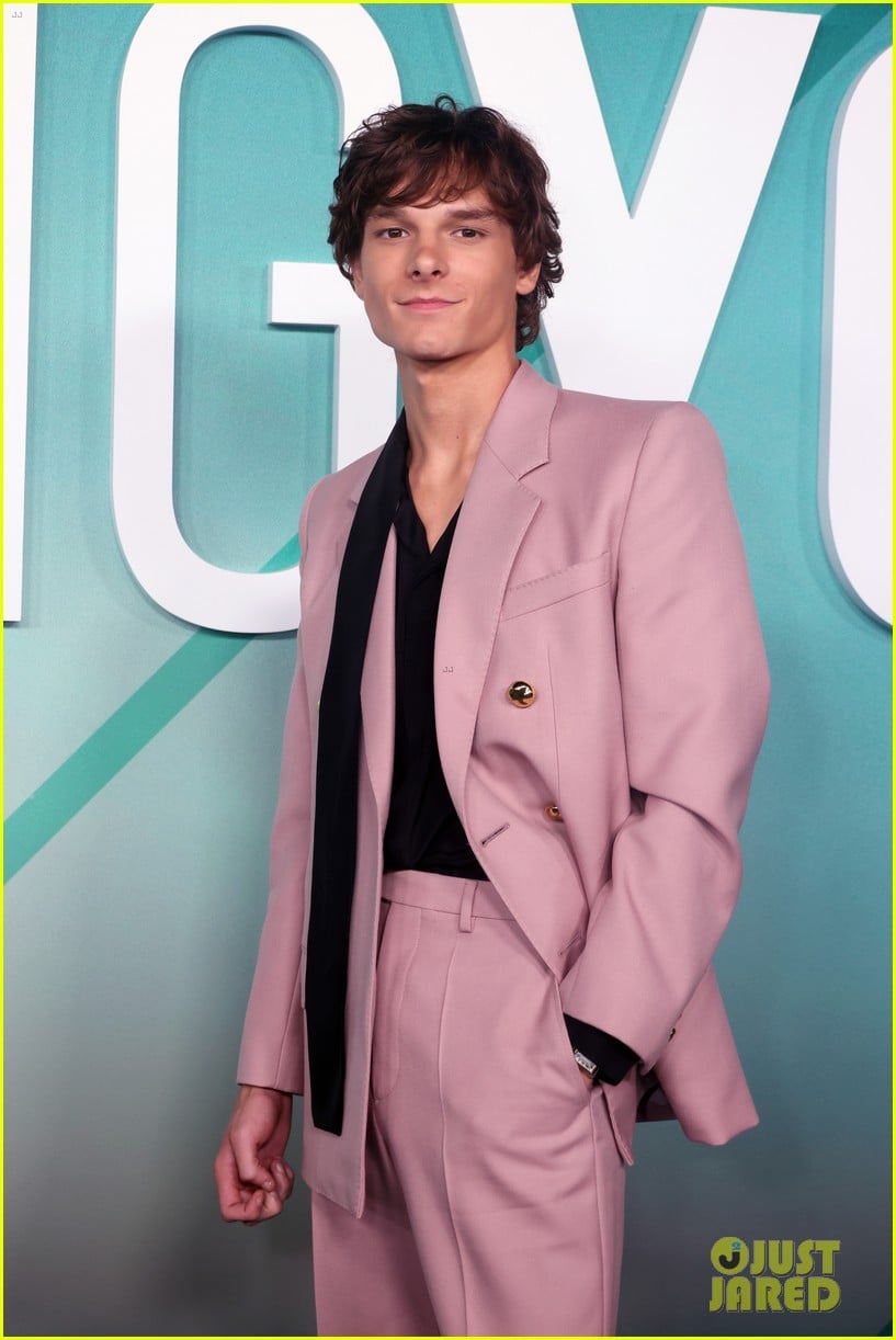 Mckenna Grace & Mason Thames Couple Up at 'Regretting You' Premiere In ...