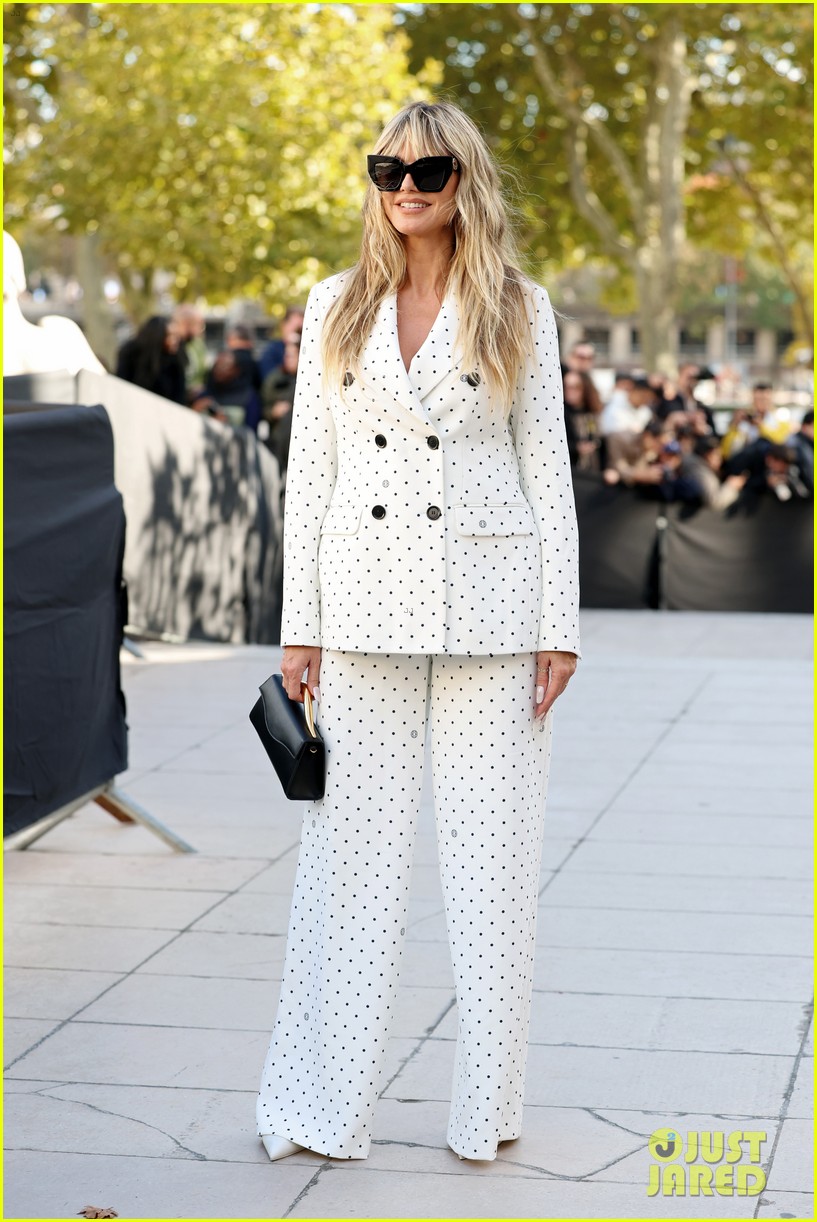 Heidi Klum & Daughter Leni Spend the Afternoon at Elie Saab Show in ...