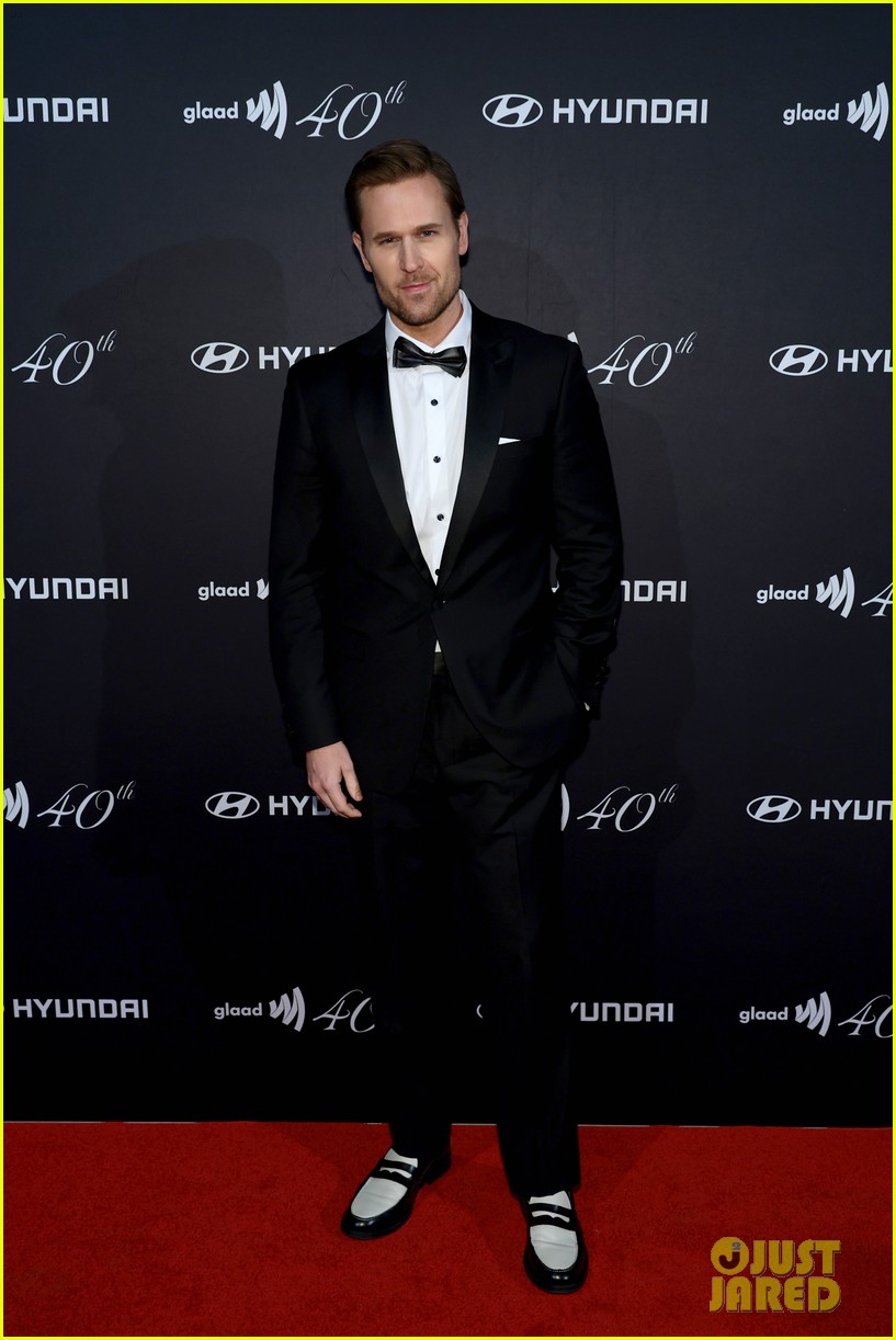 Sarah Jessica Parker Honors 'And Just Like That' Creator Michael ...