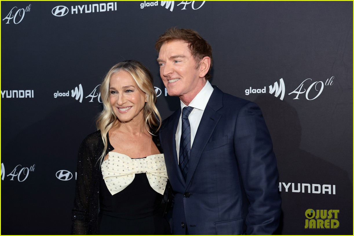 Sarah Jessica Parker Honors 'And Just Like That' Creator Michael ...