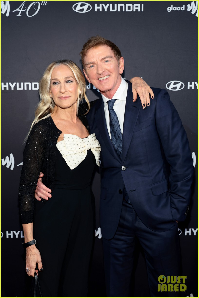Sarah Jessica Parker Honors 'And Just Like That' Creator Michael ...