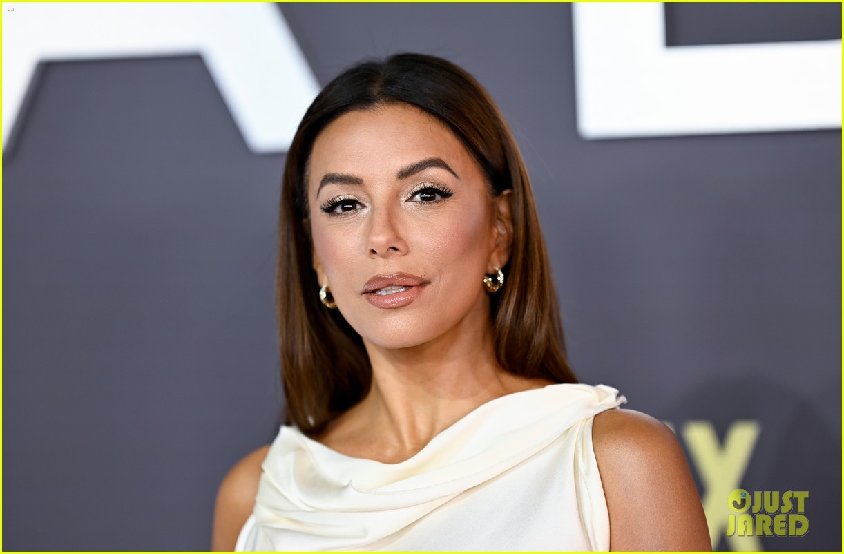 Spice Girls' Mel C, Geri Halliwell, & Emma Bunton Support Victoria ...