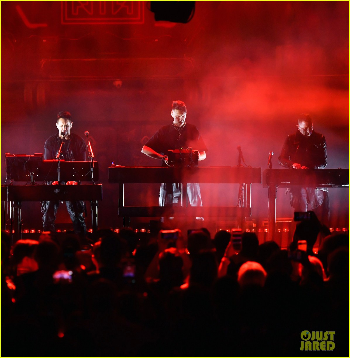 'Tron: Ares' Cast Shuts Down Hollywood Boulevard for L.A. Premiere ...