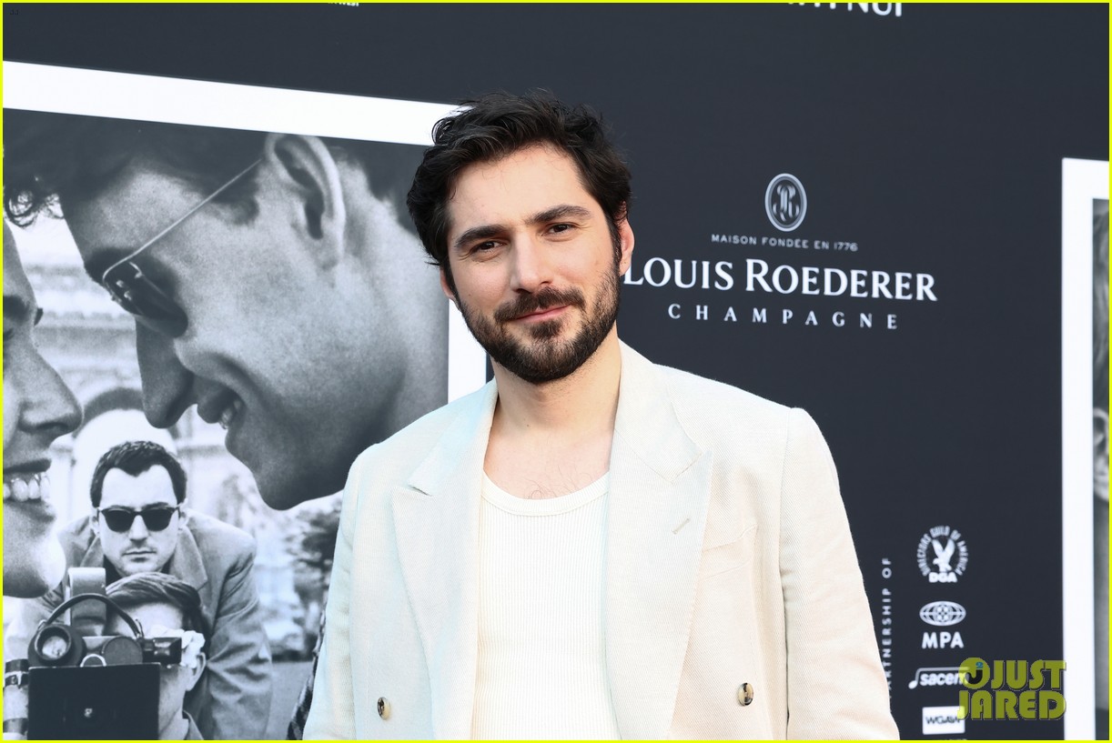 Zoey Deutch & Guillaume Marbeck Premiere New Movie 'Nouvelle Vague ...