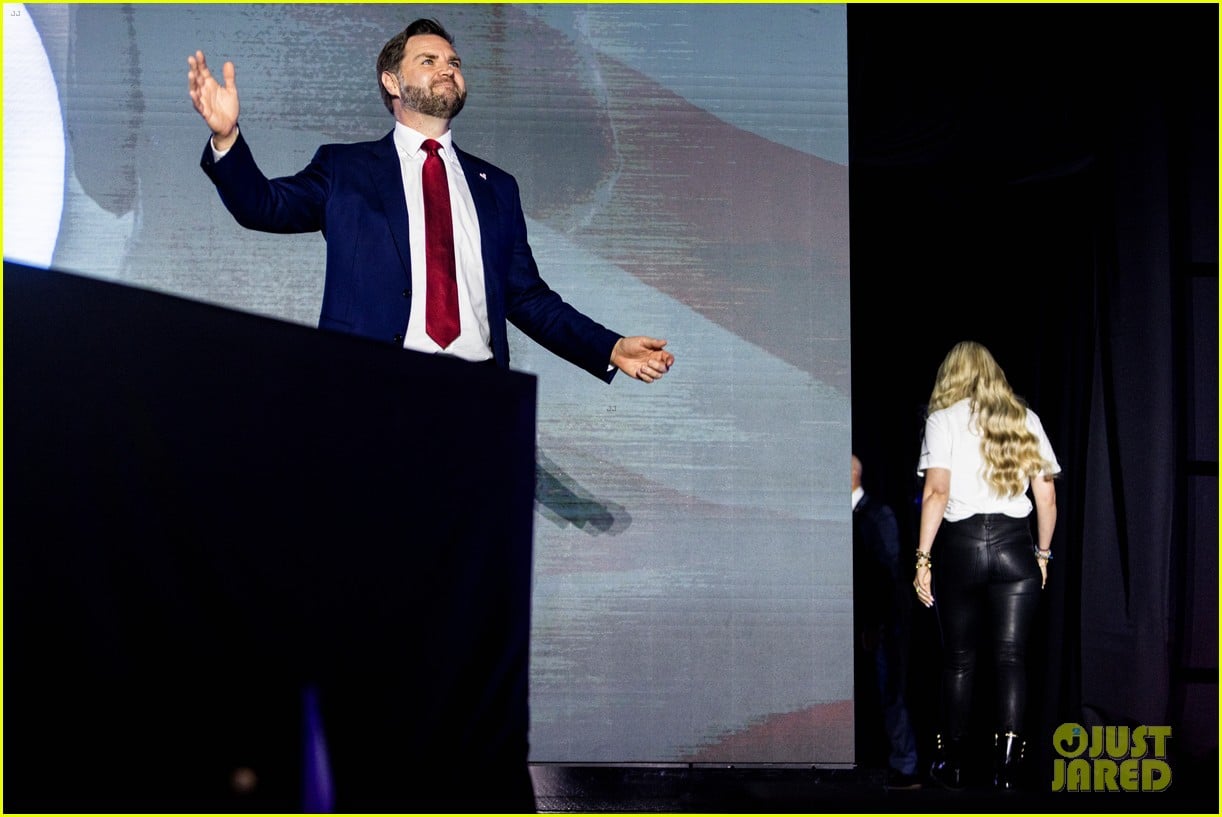 JD Vance & Erika Kirk's Embrace at Turning Point Event Is Getting a Lot ...