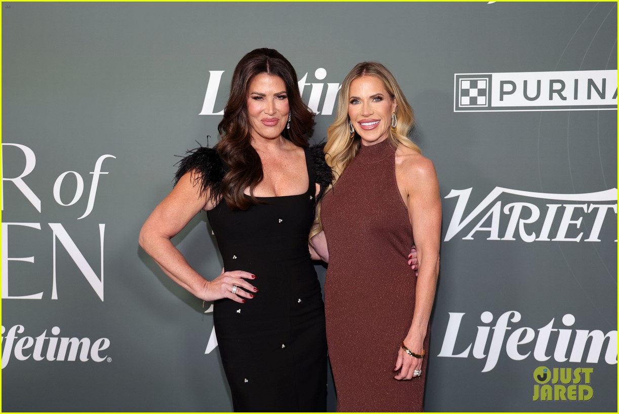 Kate Hudson Joins Eva Longoria, Jane Fonda, Wanda Sykes, & More Stars ...