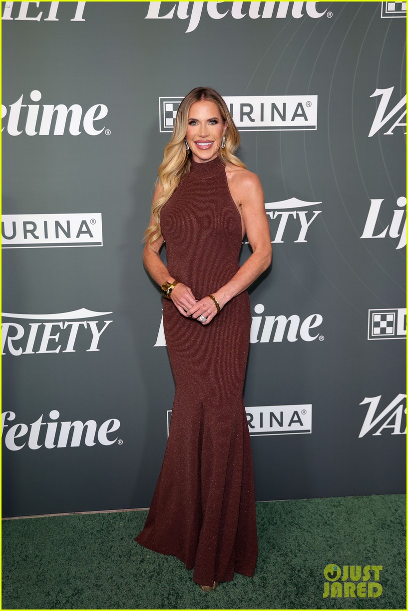 Kate Hudson Joins Eva Longoria, Jane Fonda, Wanda Sykes, & More Stars ...