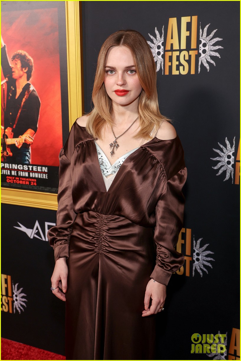 Jeremy Allen White Joins Bruce Springsteen & Wife Patti Scialfa at ...