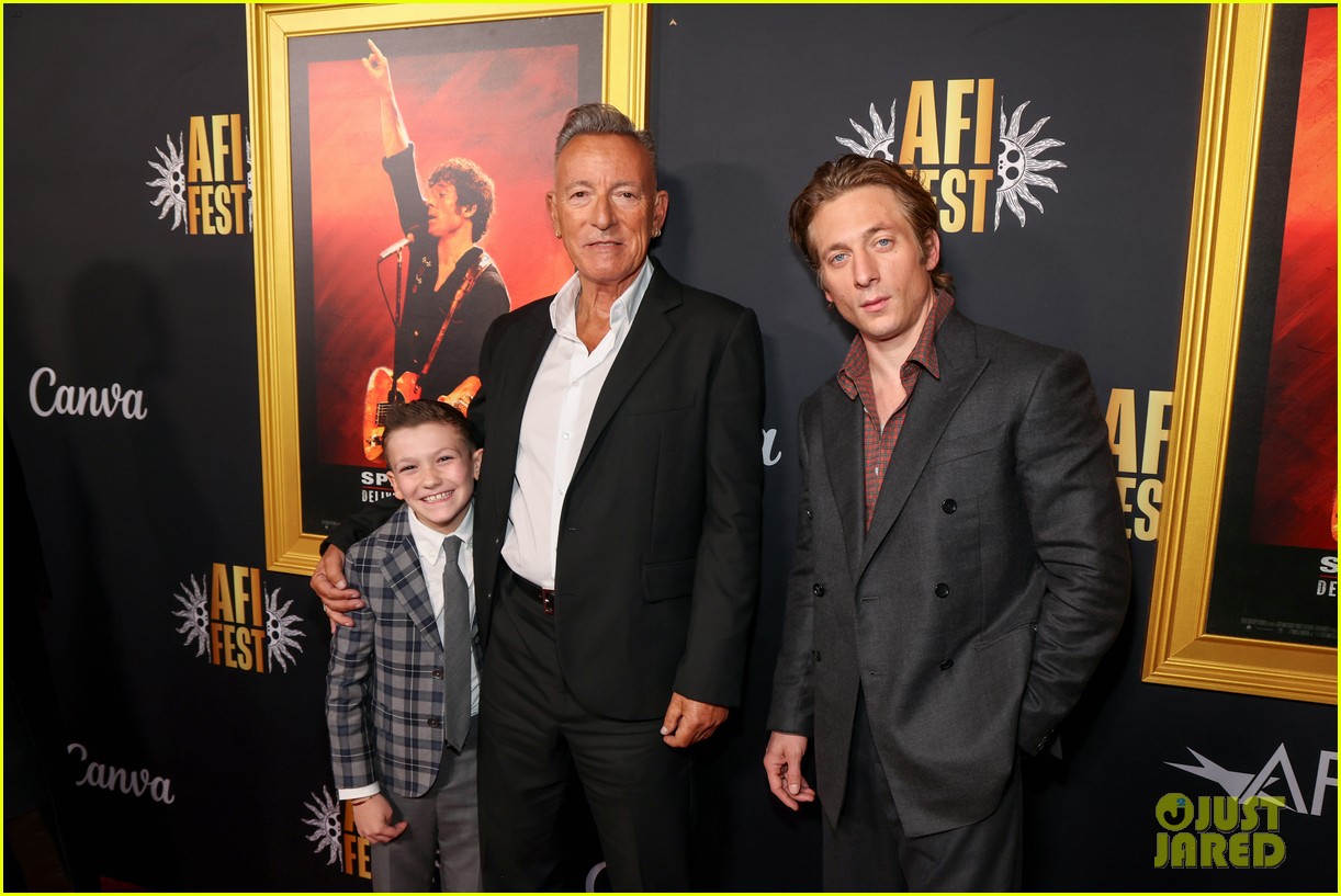 Jeremy Allen White Joins Bruce Springsteen & Wife Patti Scialfa at ...