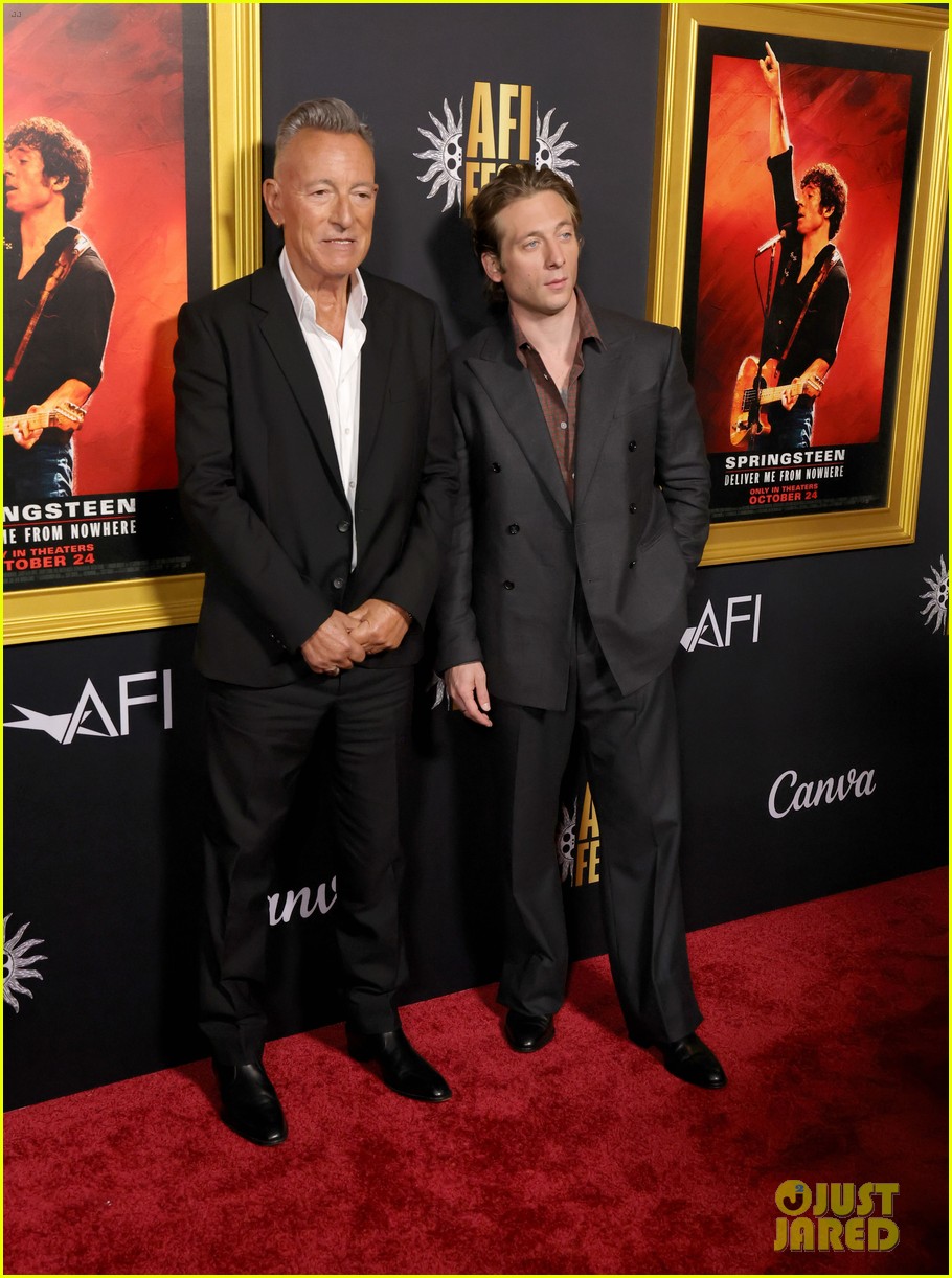 Jeremy Allen White Joins Bruce Springsteen & Wife Patti Scialfa at ...