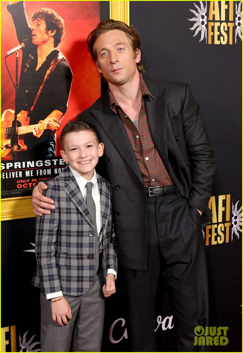 Jeremy Allen White Joins Bruce Springsteen & Wife Patti Scialfa at ...