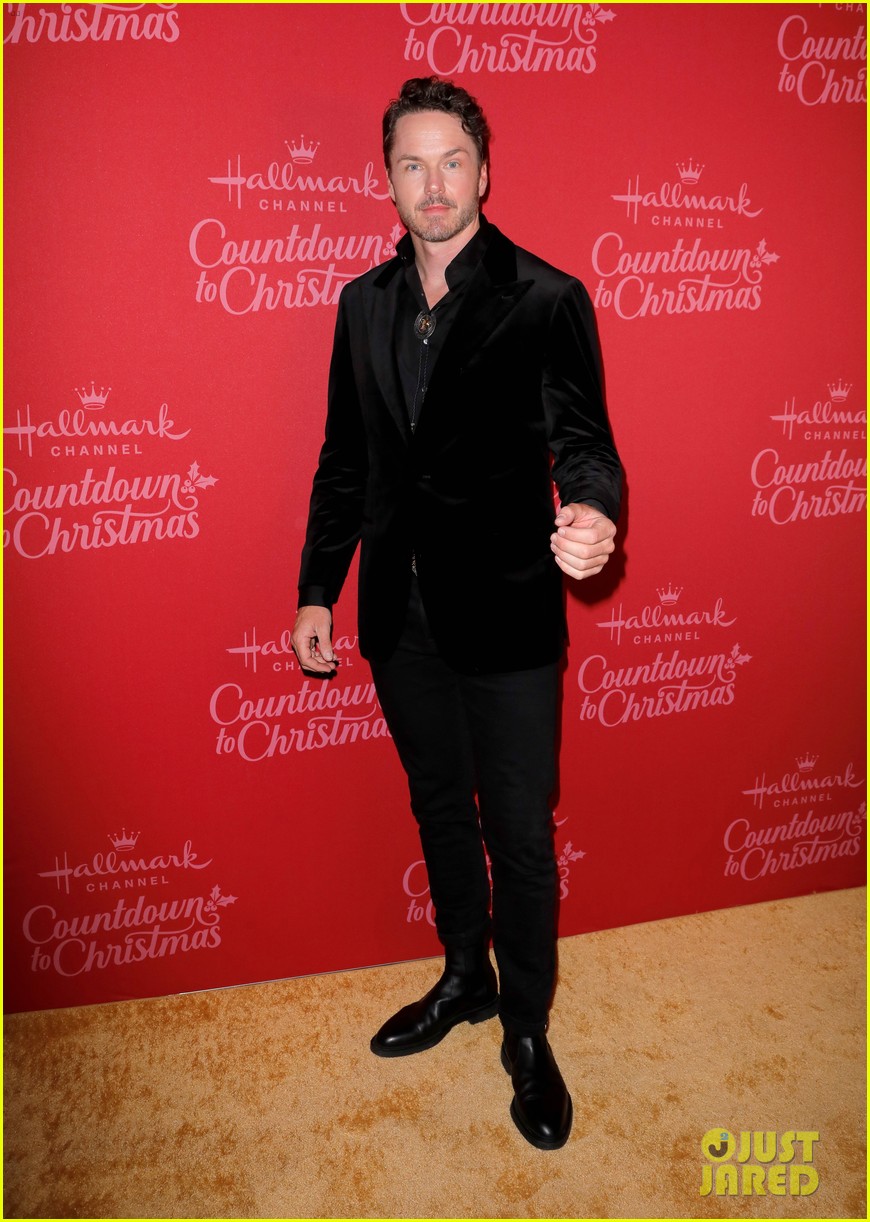 Hallmark's 'Three Wisest Men' Stars Tyler Hynes, Paul Campbell ...