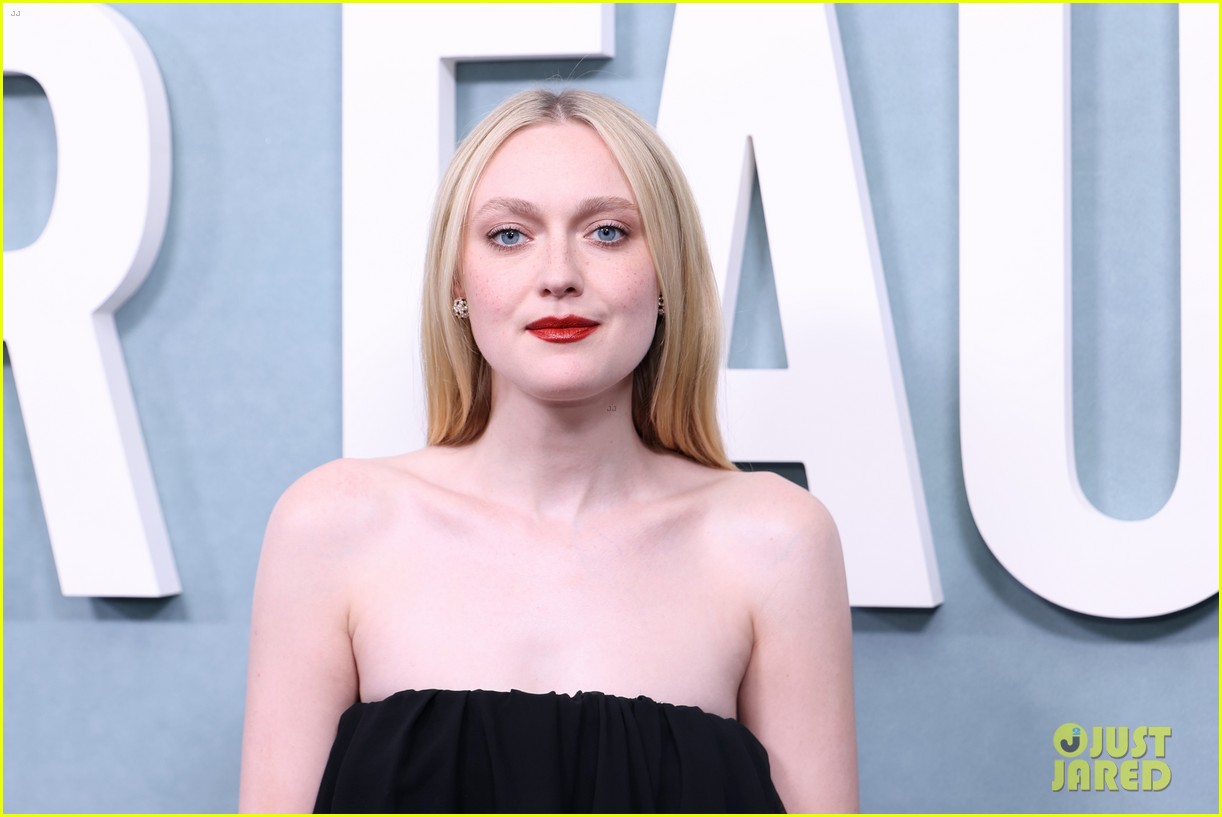 Sarah Snook Reunites With Her 'Succession' Dad Brian Cox at 'All Her ...