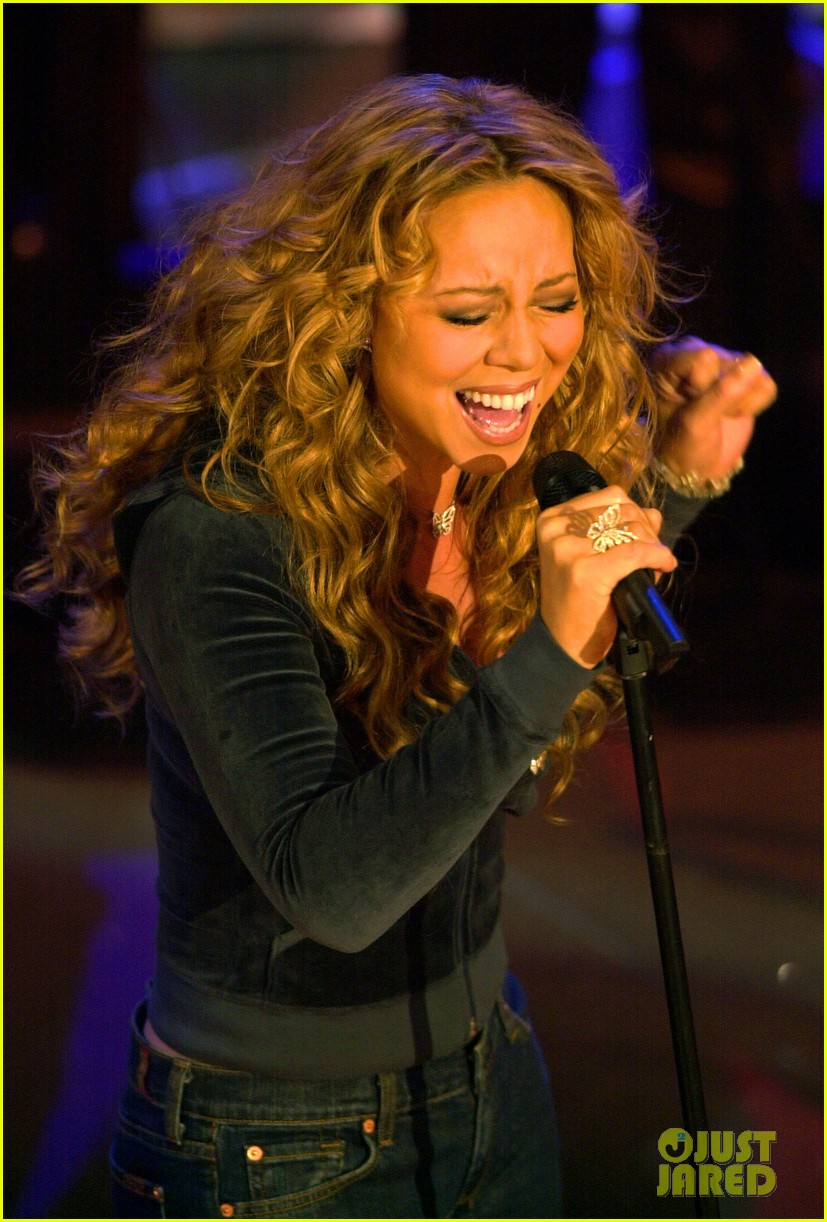 'All I Want for Christmas Is You' Lyrics & Meaning: Mariah Carey's ...