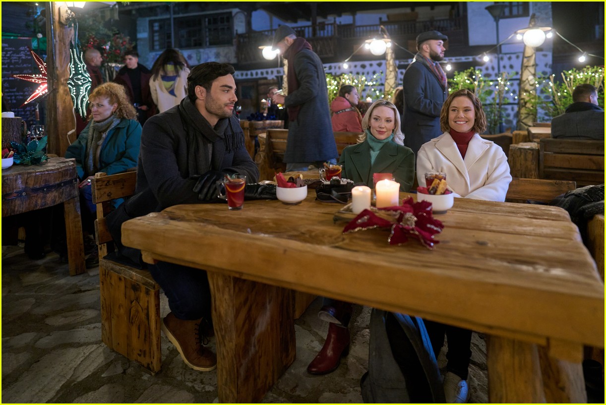 Ashley Williams & Laci J. Mailey Play Sisters in Hallmark's New 'An Alpine Holiday' Movie ...