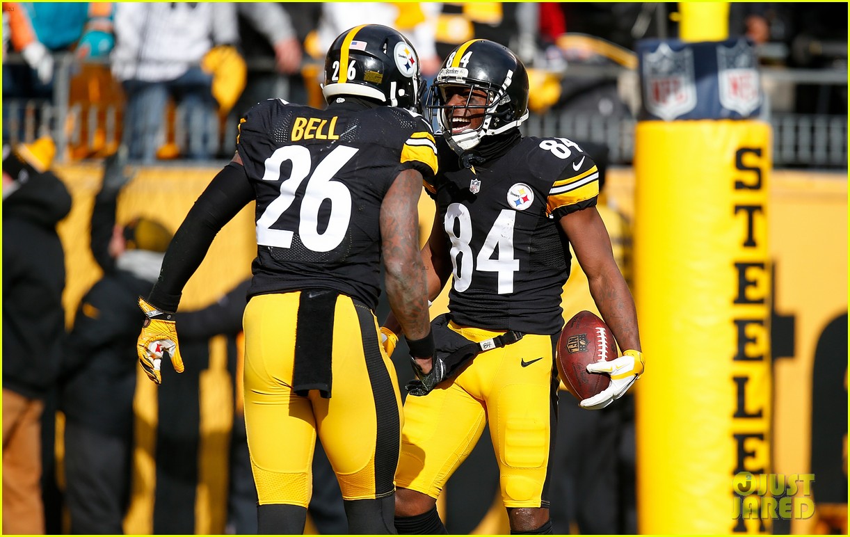 Antonio Brown Extradited From Dubai, Arrested & Facing Attempted Murder Charge: Photo 5233077 ...