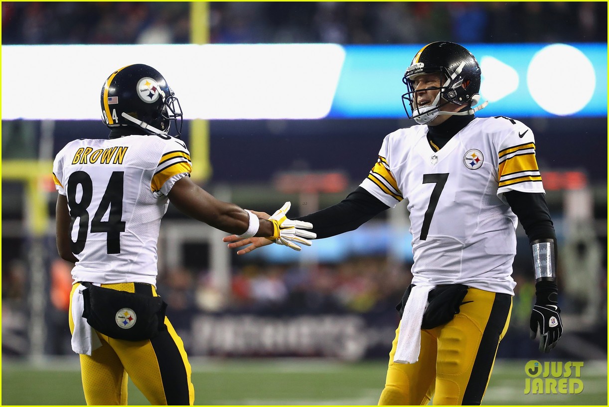 Antonio Brown Extradited From Dubai, Arrested & Facing Attempted Murder Charge: Photo 5233079 ...