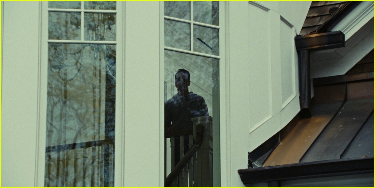 Netflix's 'The Beast in Me' Reviews Are In - Find Out What Critics Are ...