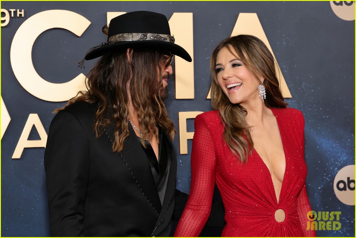Billy Ray Cyrus & Elizabeth Hurley Hold Hands on CMA Awards 2025 Red ...