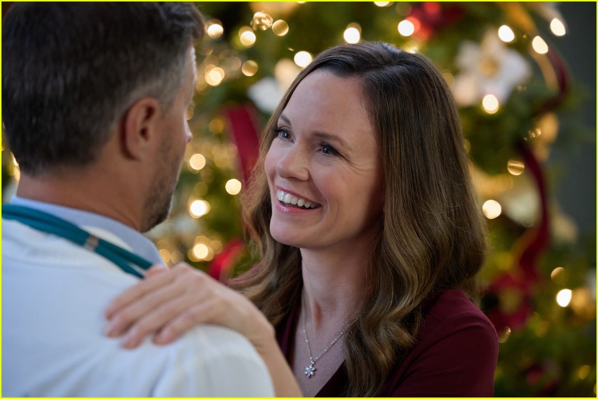 Rachel Boston & Brendan Penny Made Hallmark's 'More the Merrier' After ...