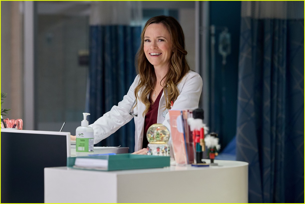 Rachel Boston & Brendan Penny Made Hallmark's 'More the Merrier' After ...