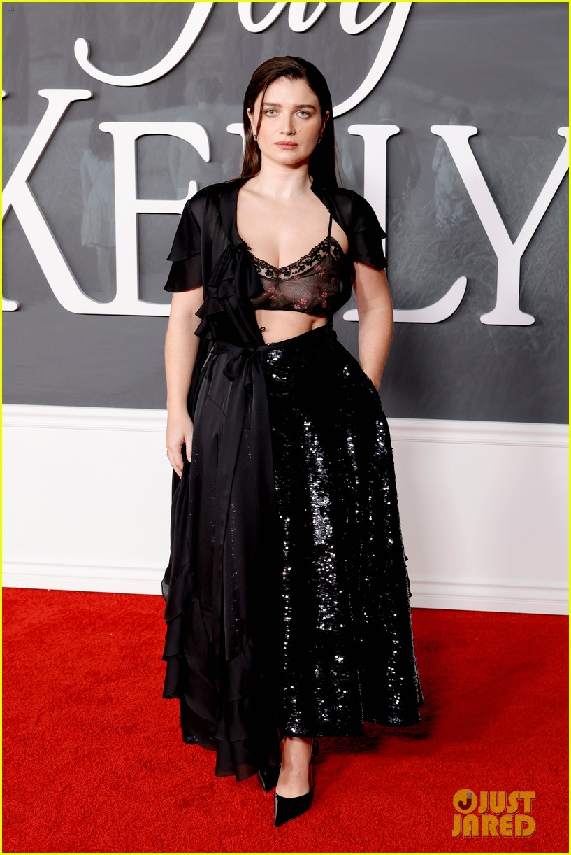 George Clooney Gets Support from Brad Pitt & Cindy Crawford at 'Jay Kelly' Premiere!: Photo ...