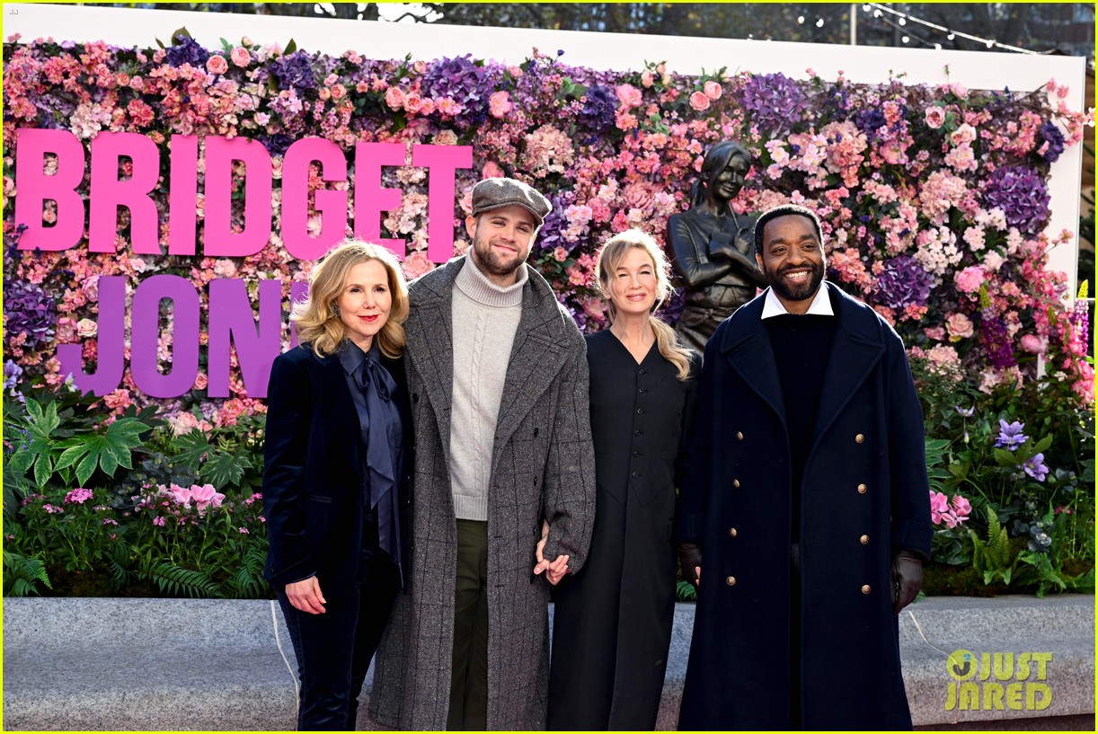 Renee Zellweger Unveils a 'Bridger Jones' Statue in London's Leicester ...