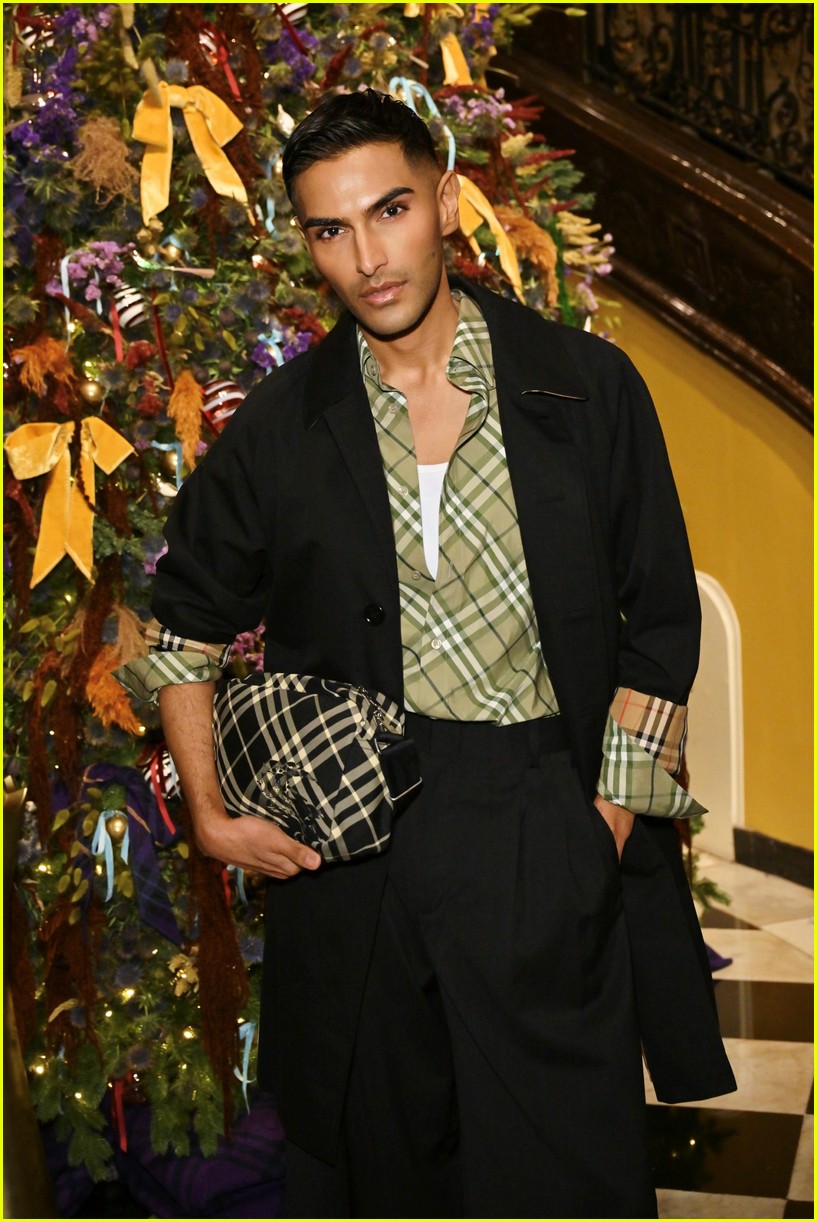 Burberry Kicks Off Holiday Season with Star-Studded London Event to ...