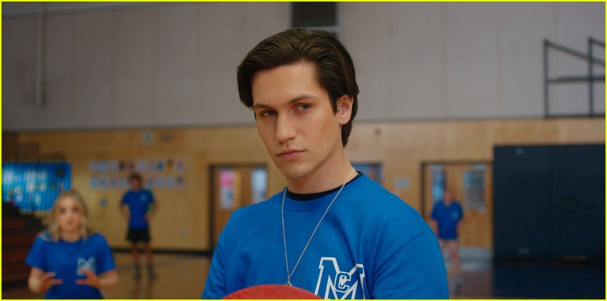 'How to Lose a Popularity Contest': Chase Hudson & Sara Waisglass Star ...