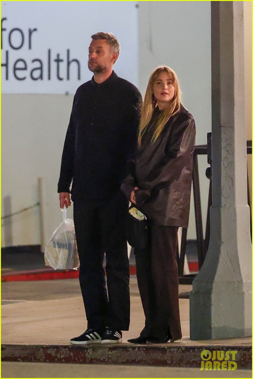 Jennifer Lawrence & Husband Cooke Maroney Step Out for Low-Key Dinner ...