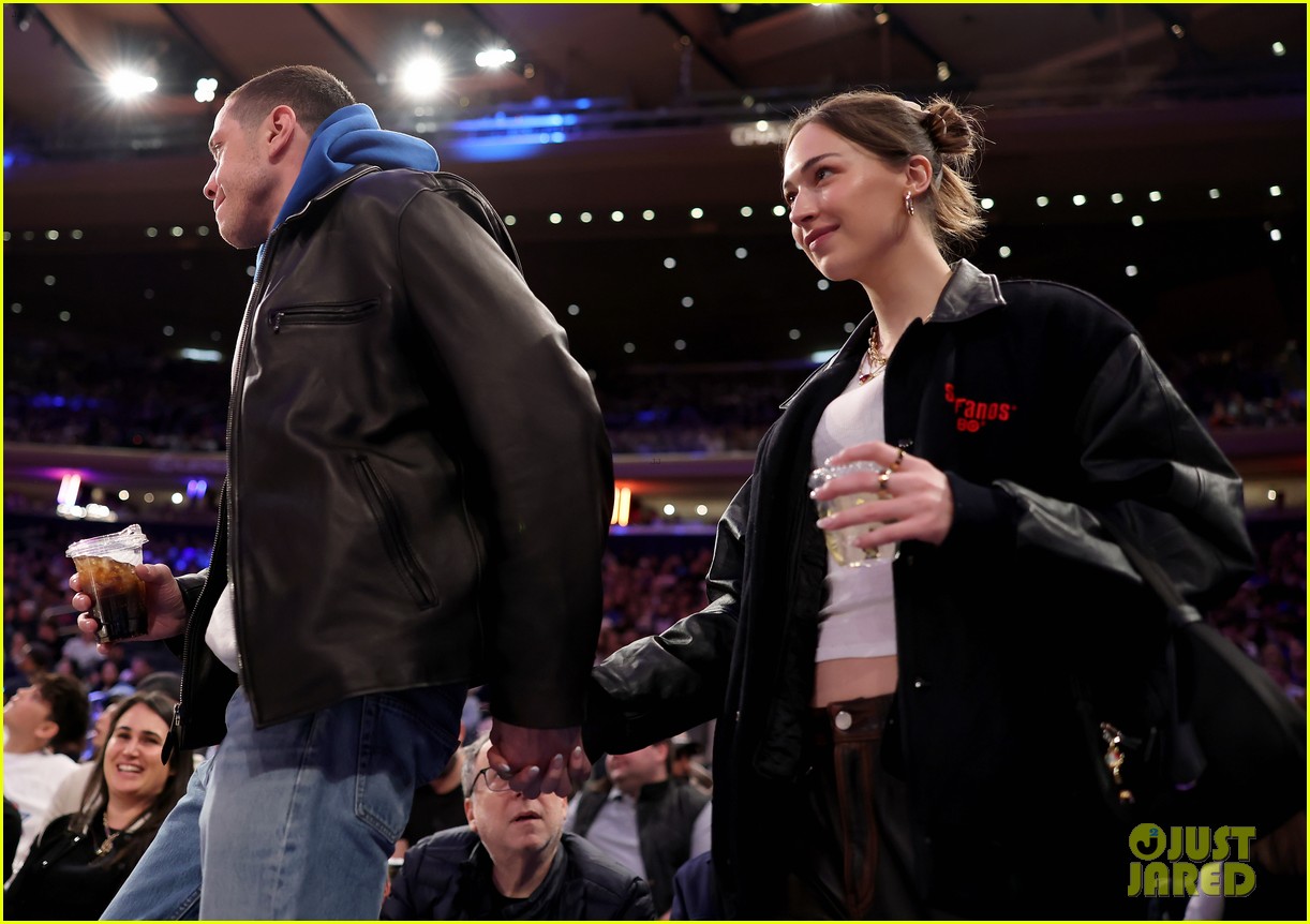 Pregnant Elsie Hewitt Wishes Boyfriend Pete Davidson a Happy Birthday ...