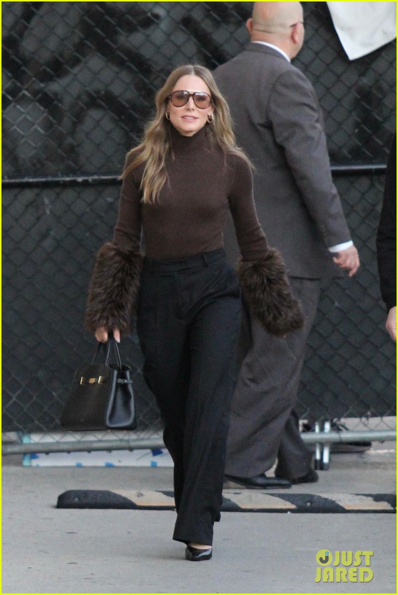 Dax Shepard Bares Buff Arms While Arriving at 'Kimmel' with Wife ...