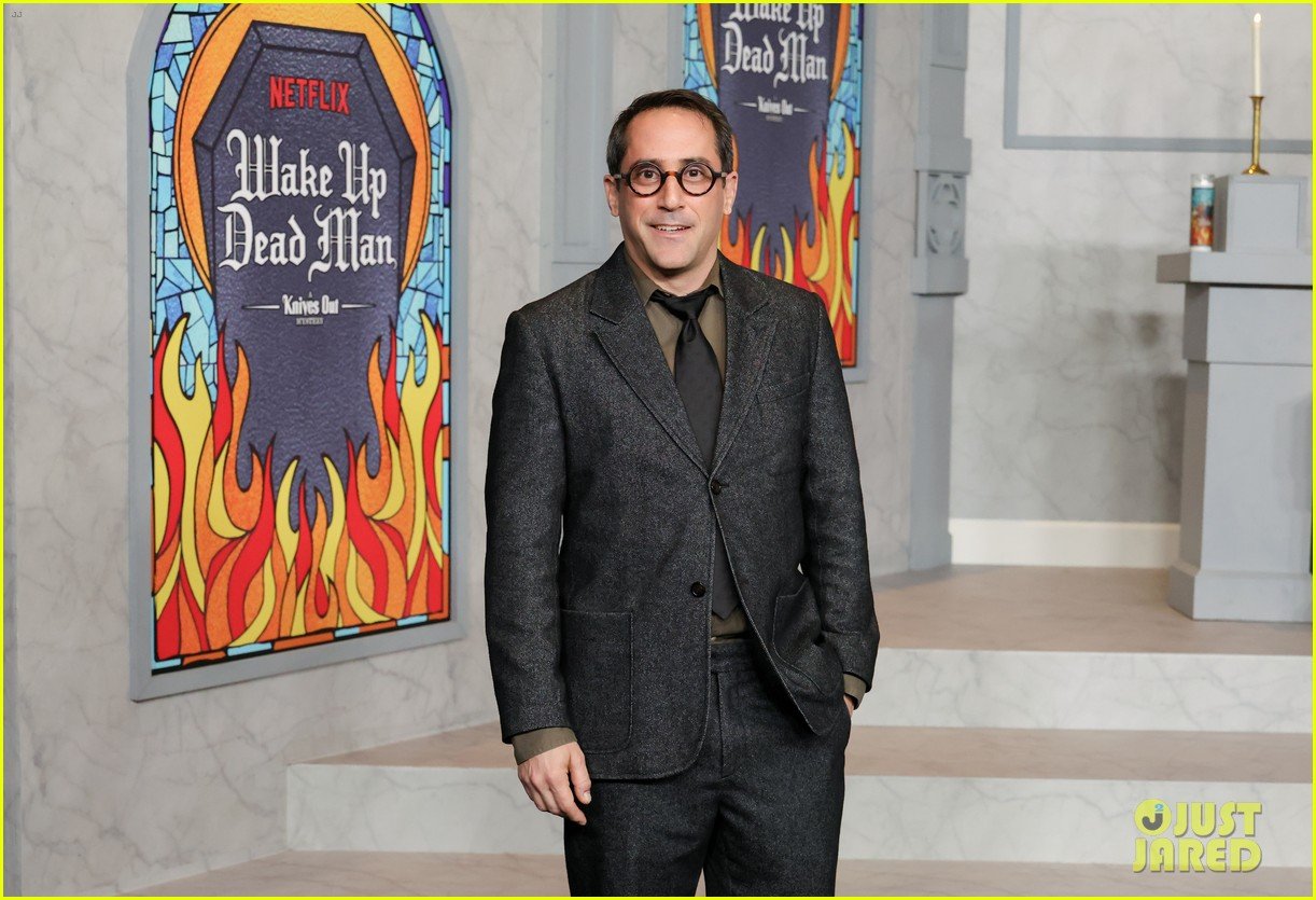 Josh O'Connor, Mila Kunis, Kerry Washington, & More Hit the Red Carpet ...