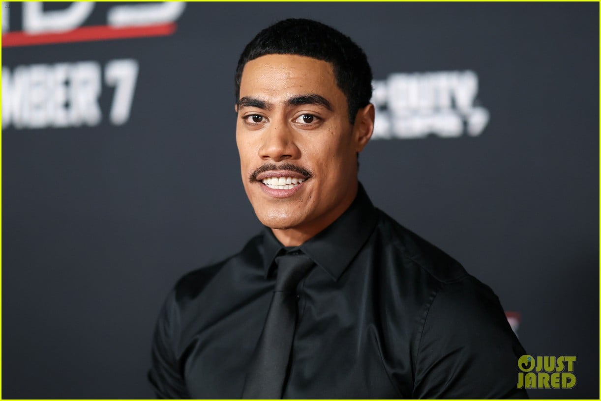 Who Plays Dek in 'Predator: Badlands'? What Dimitrius Schuster ...