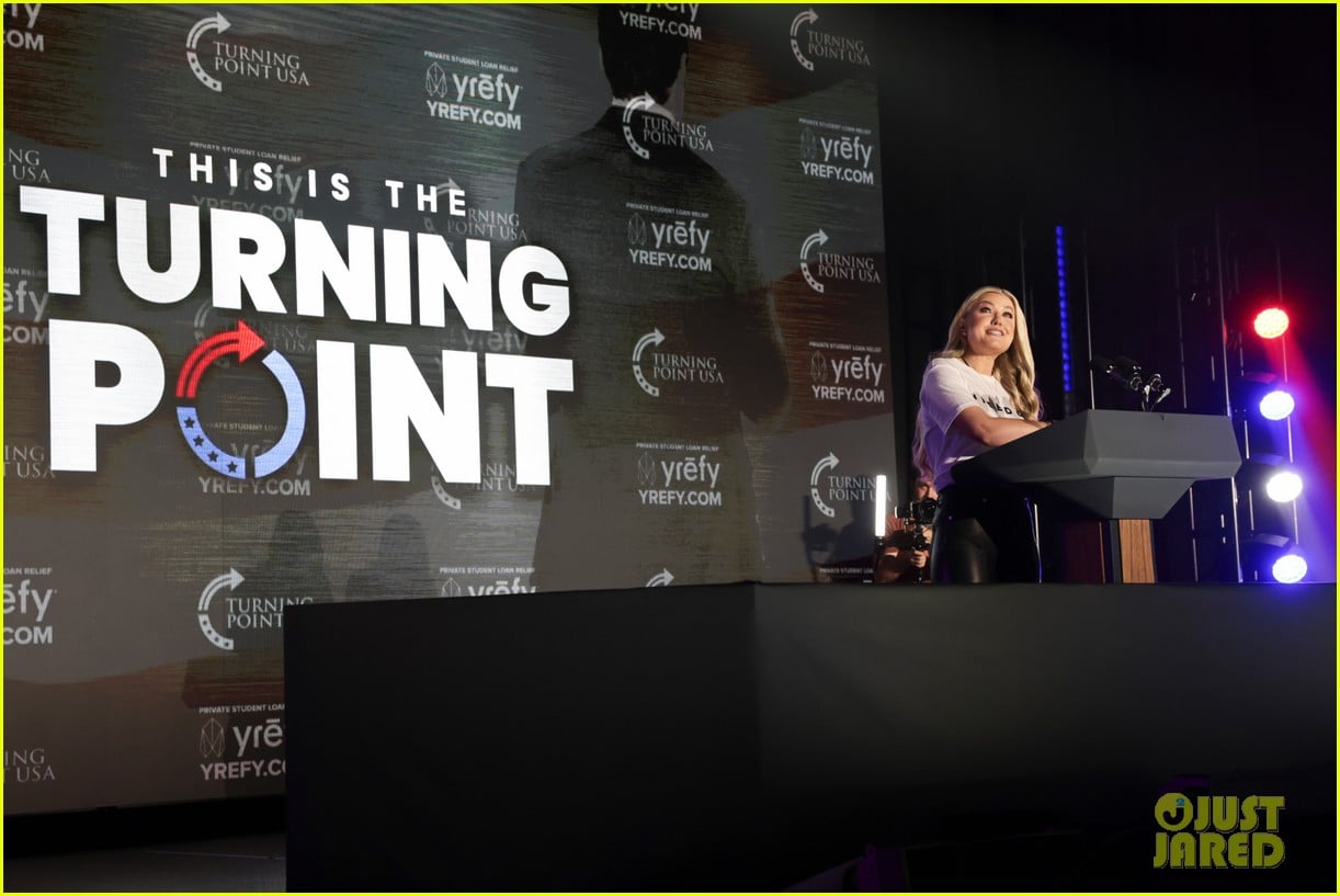 Erika Kirk-JD Vance Hug: Body Language Experts Weigh In on Controversial Embrace: Photo 5231146 ...