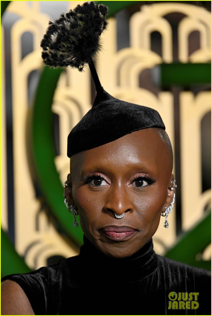 Fan Returns Cynthia Erivo's Schiaparelli Hat, One Year After She Lost ...