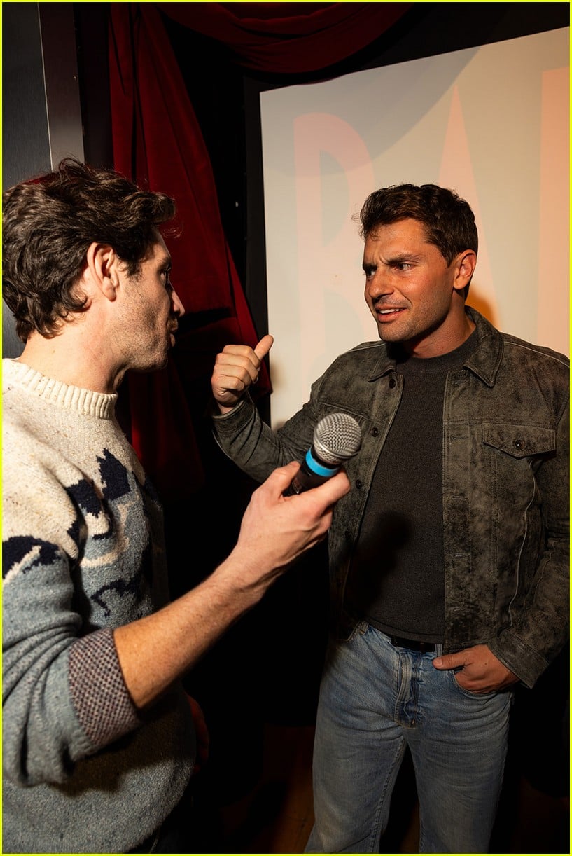 Jonathan Bennett Makes a FaceTime Appearance at 'Finding Mr. Christmas ...