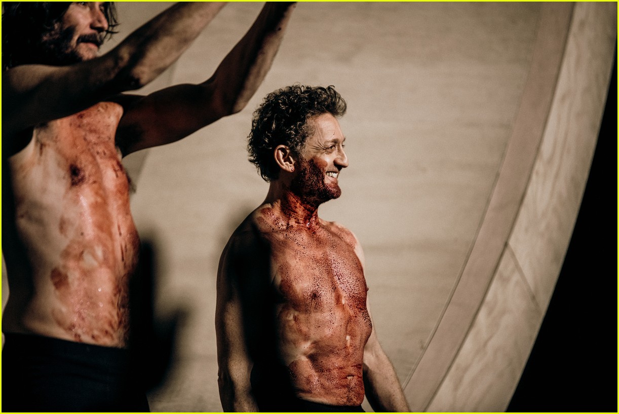 Keanu Reeves & Alex Winter Strip Down, Get Doused in Fake Blood for ...
