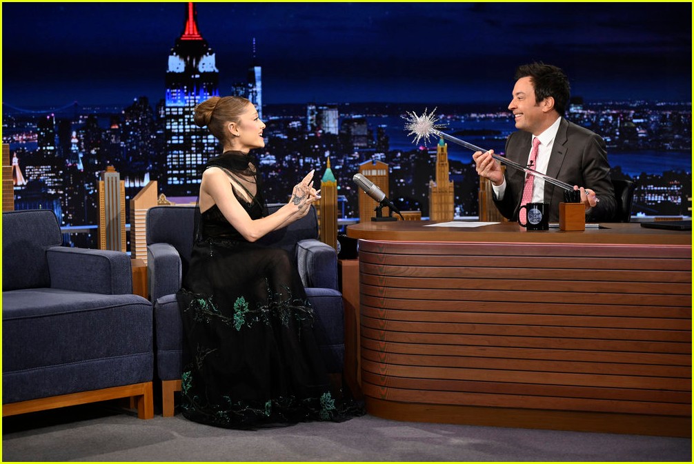 Ariana Grande Belts Out 'Shallow,' 'Suddenly Seymour' in Duets Segment ...