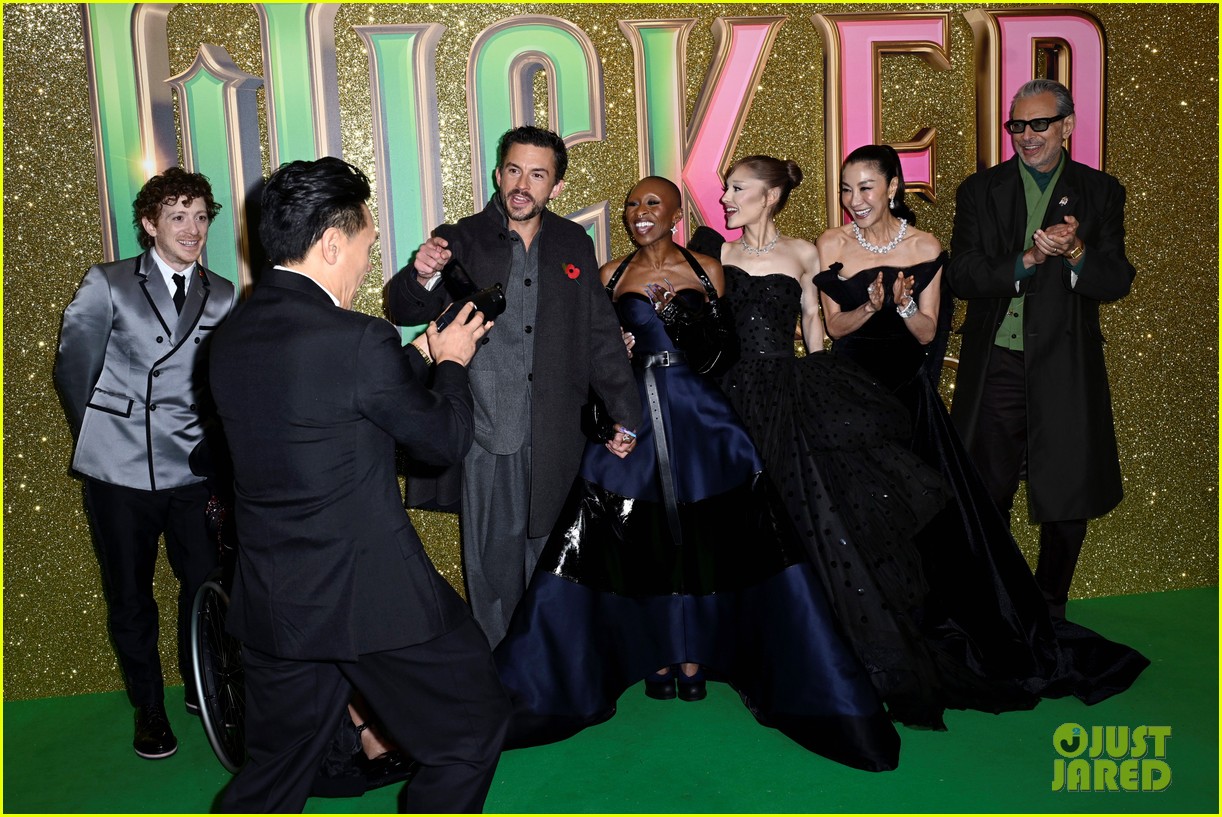 Ariana Grande & Ethan Slater Relationship Update: Source Addresses ...