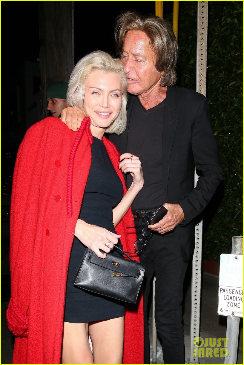 Gigi Hadid & Brother Anwar Step Out to Celebrate Dad Mohamed Hadid's ...